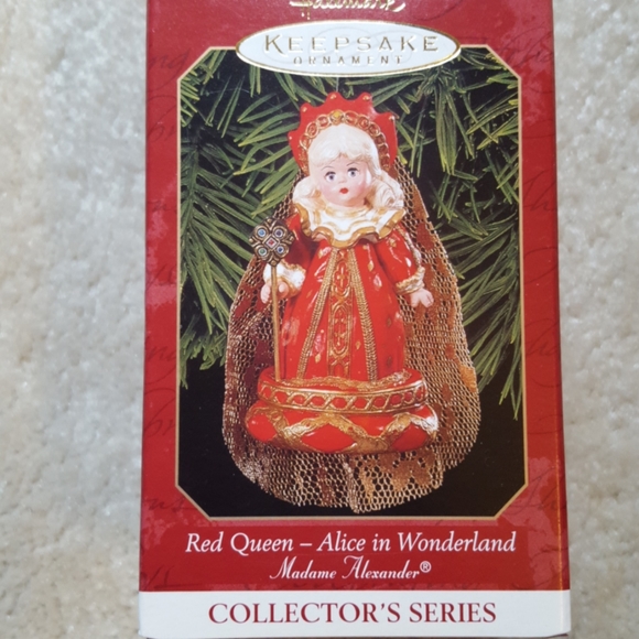 Hallmark | Holiday | Hallmark Red Queen Alice In Wonderland 999 | Poshmark